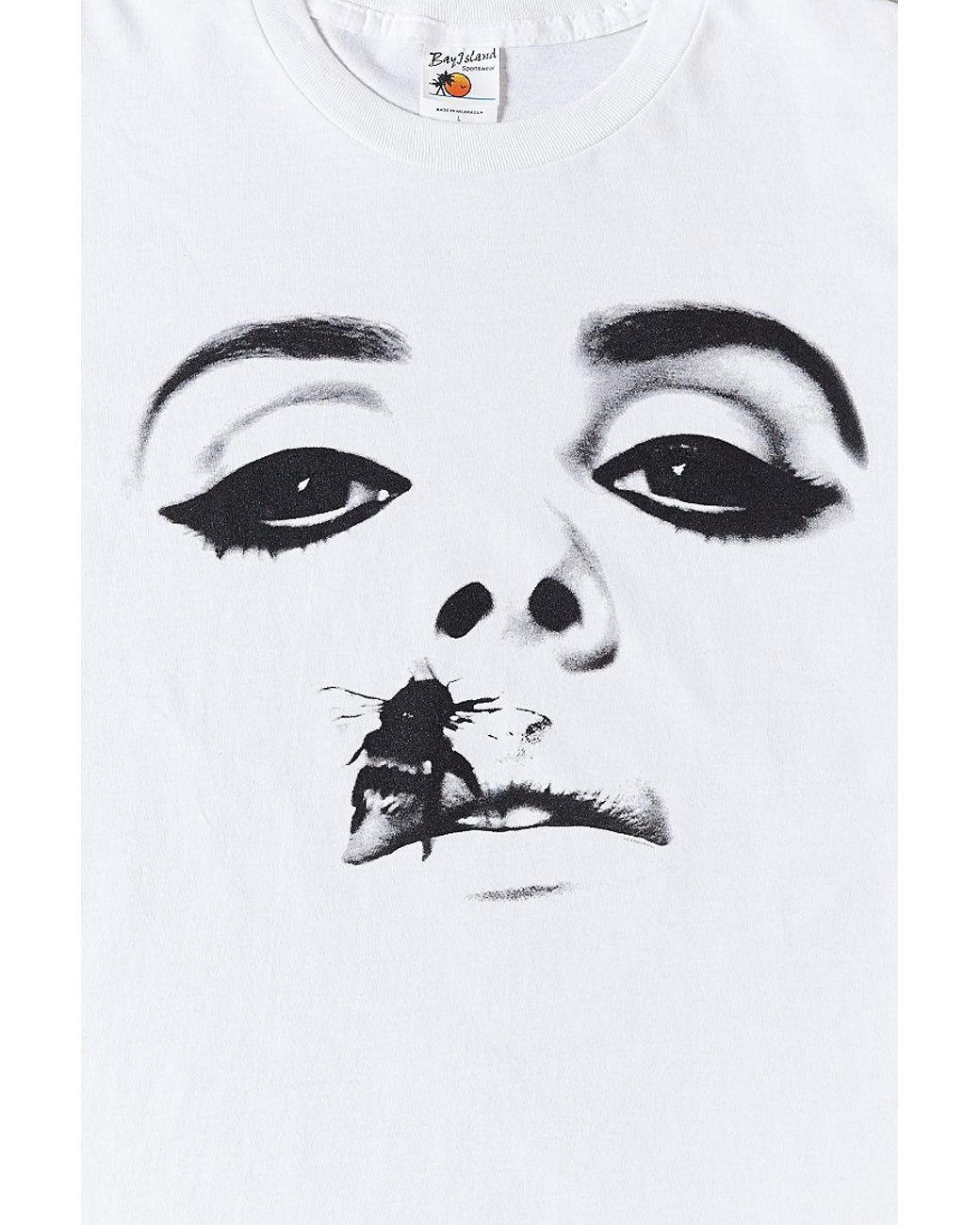 Lana Del Rey Bee On Lip