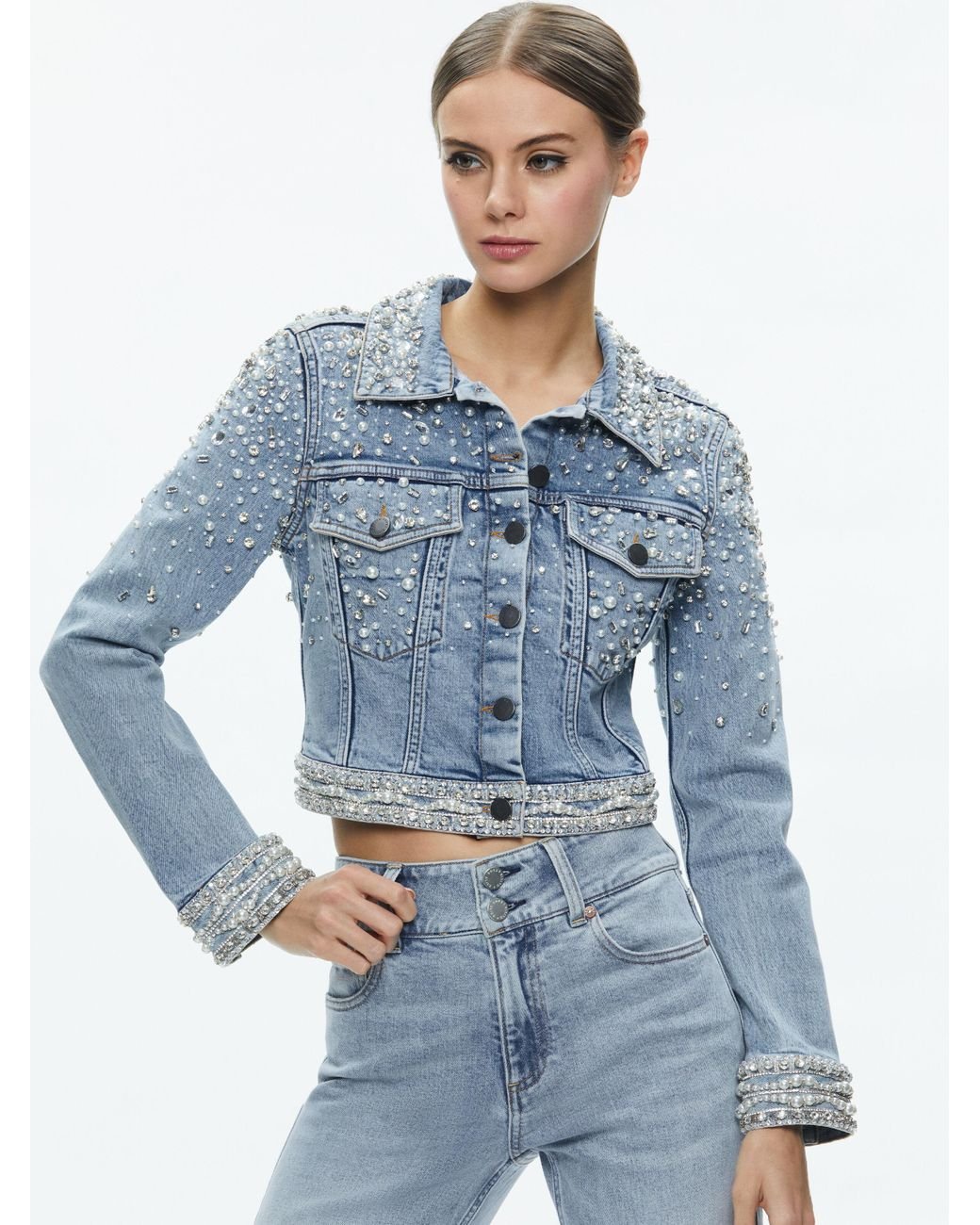 Alice + Olivia Nelson Embellished Fitted Denim Jacket in Blue | Lyst