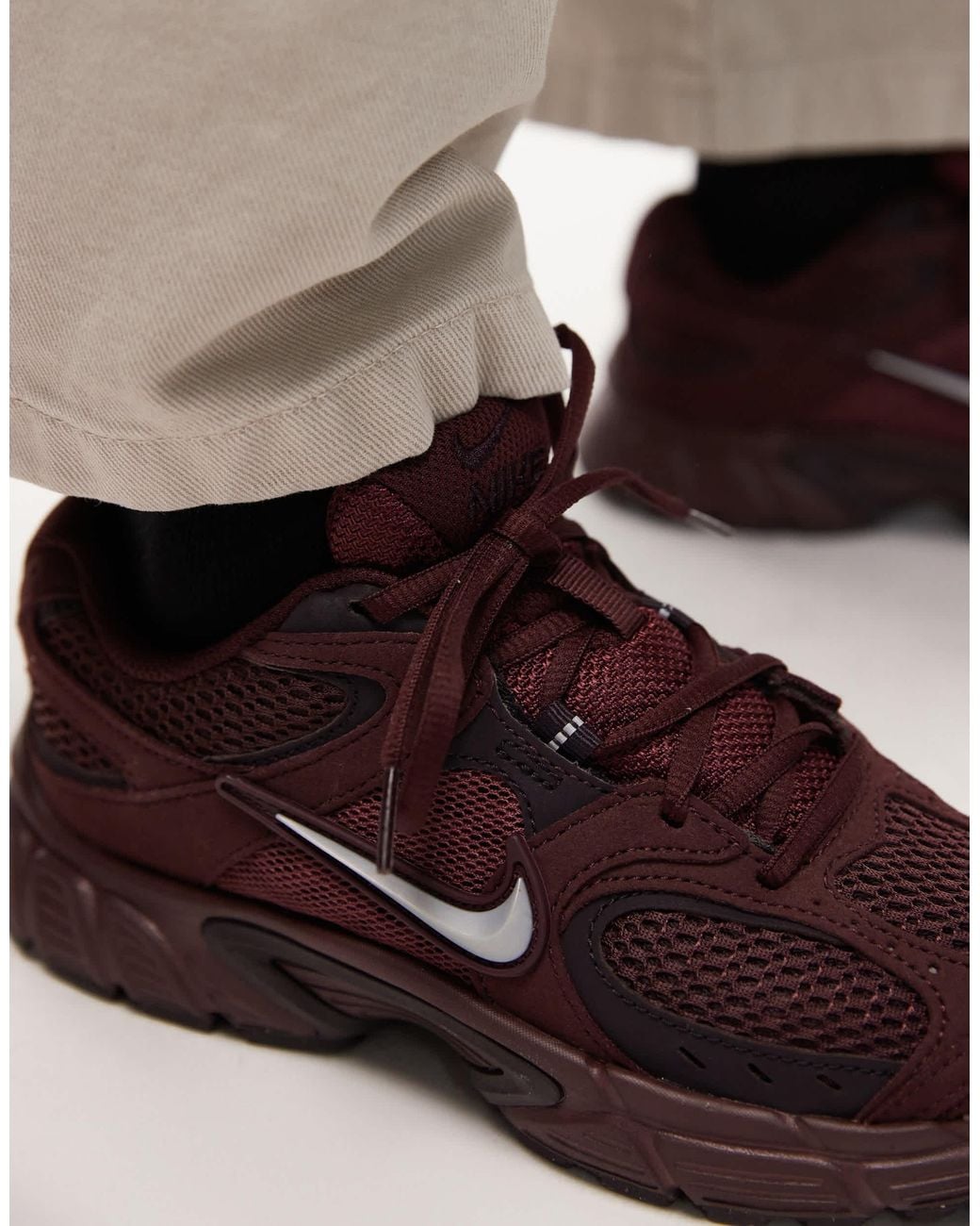 Nike V5 Rnr Sneakers in Red | Lyst