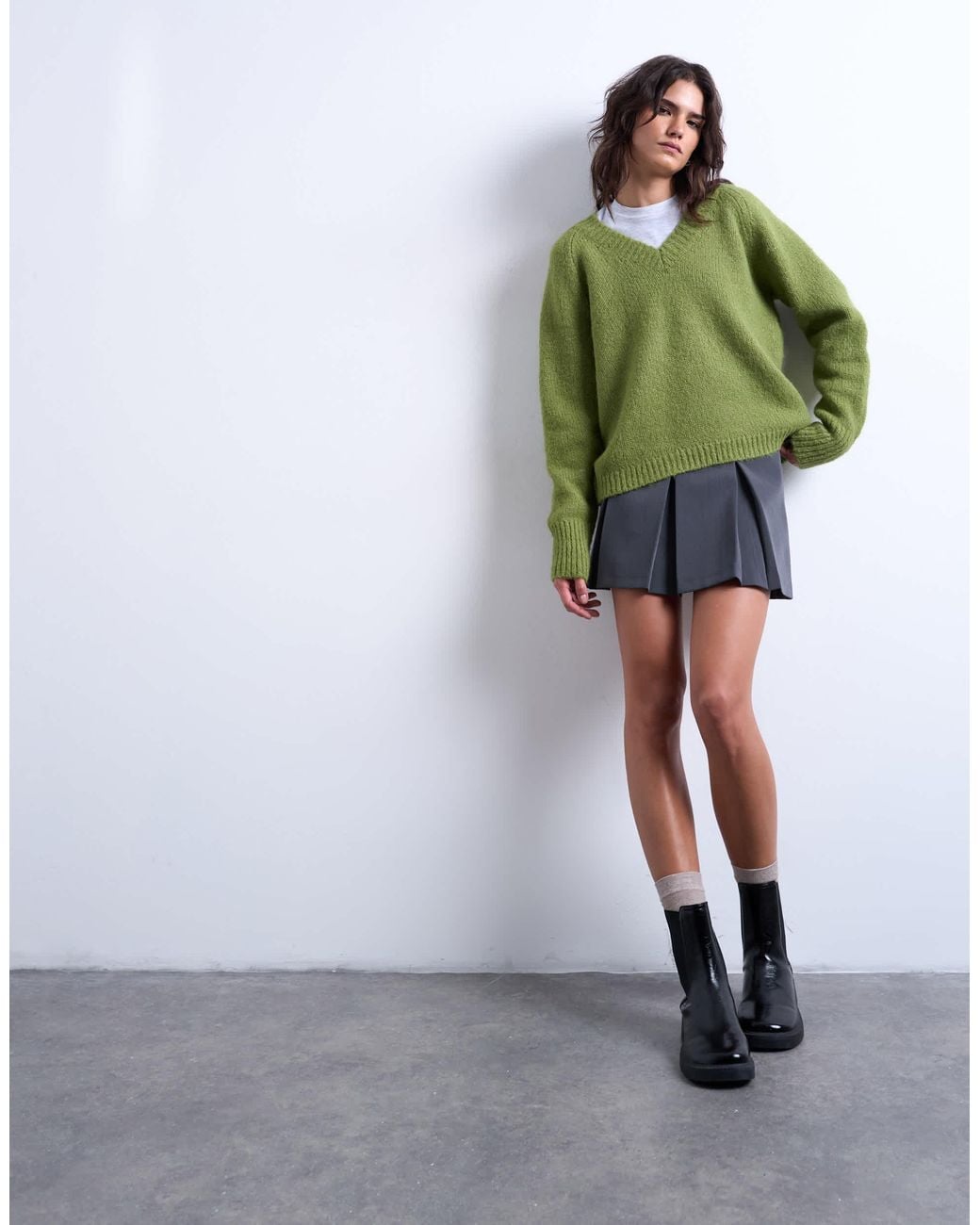 TOPSHOP Knitted Wool Blend Fluffy V Neck Jumper in Green | Lyst