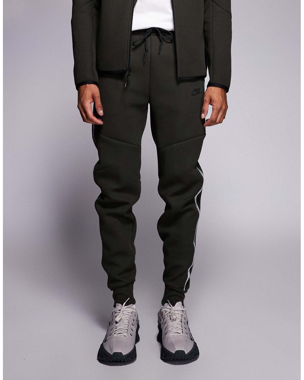 Nike Tech Fleece Reflective Sweatpants in Black for Men | Lyst