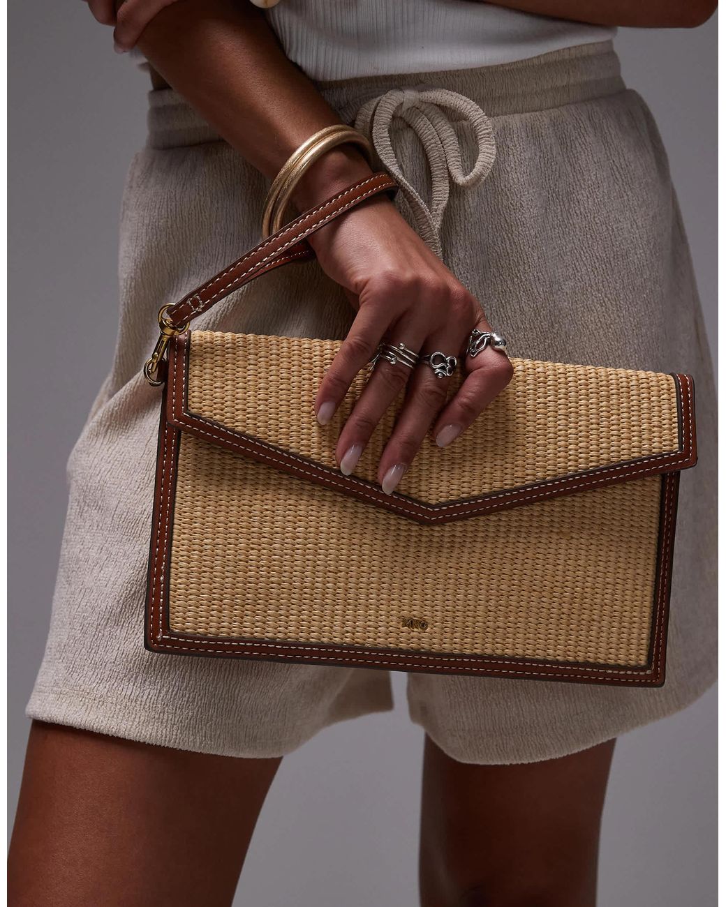 Mango Raffia Woven Envelope Bag in Brown | Lyst