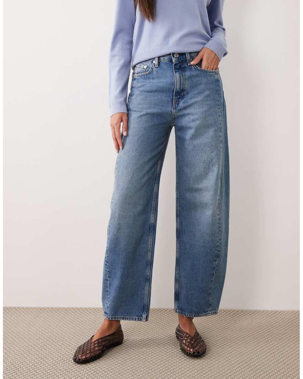 ARKET Bloom Barrel Shaped Jeans in Blue | Lyst UK