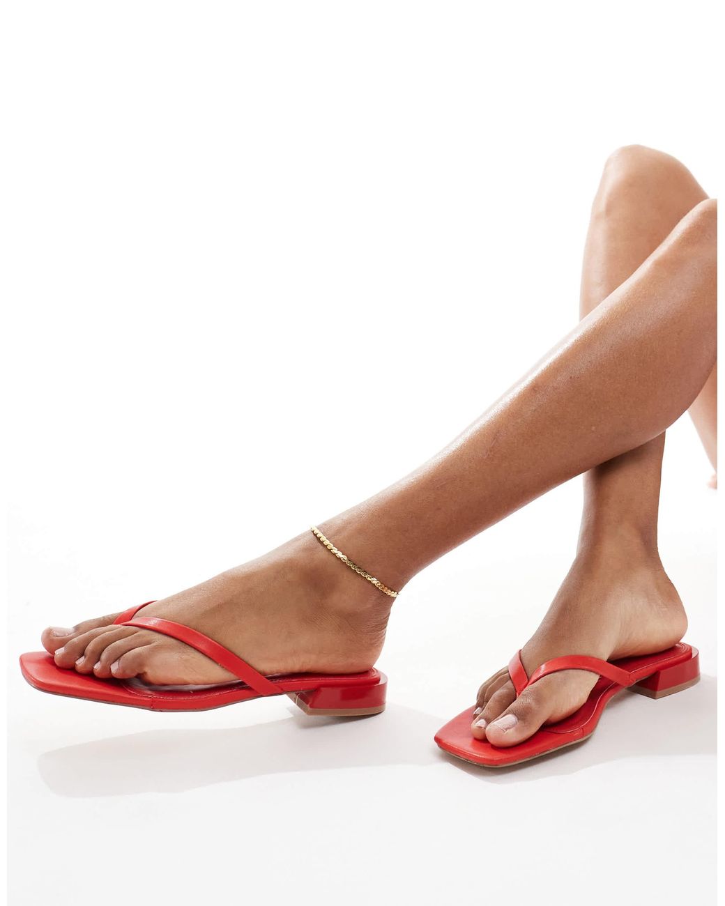 ASOS Felicity Skinny Toe-Thong Flat Sandals in Red | Lyst