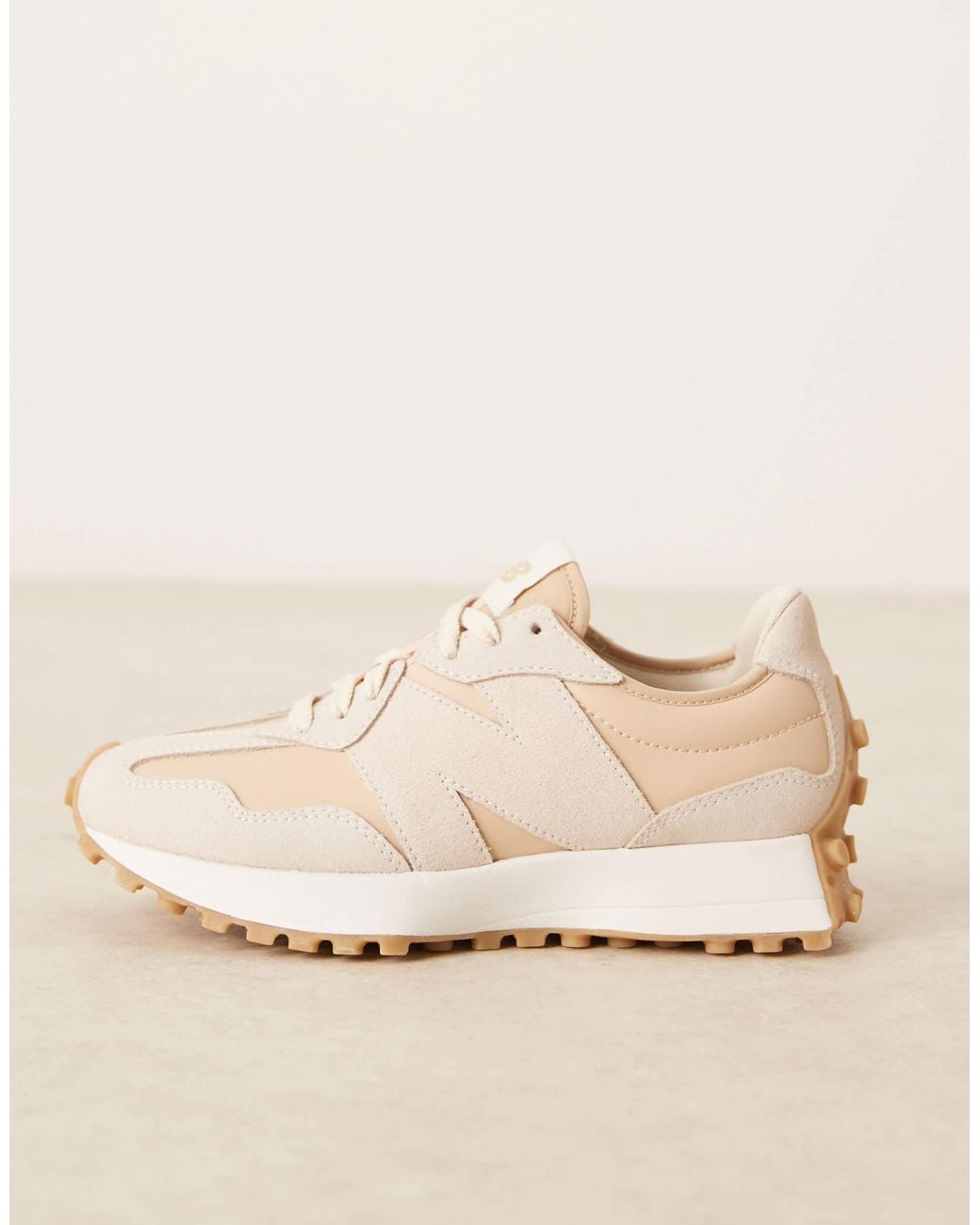 New Balance 327 Sneakers in Natural | Lyst