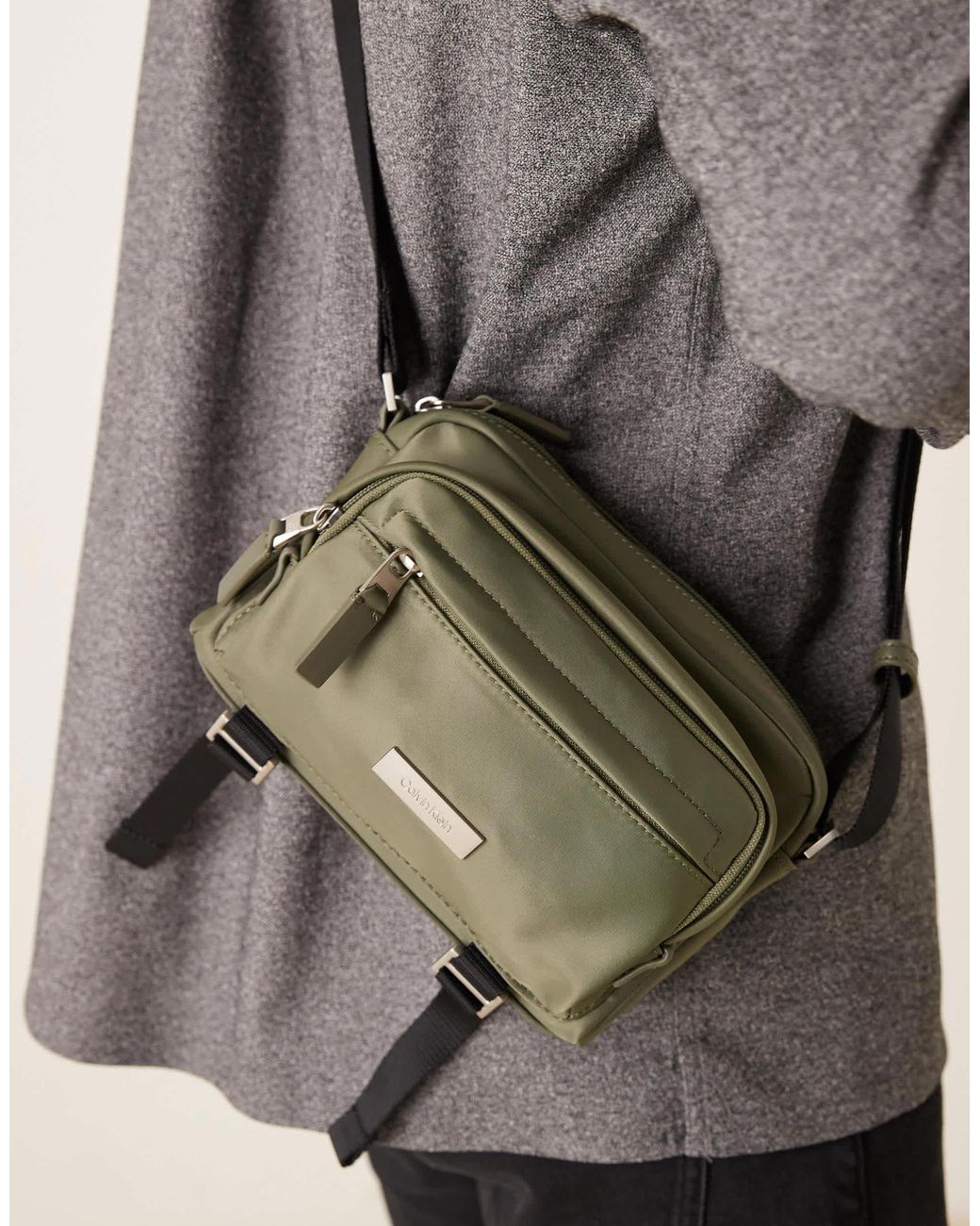 Calvin Klein Sleek Utility Camera Cross-body Bag in Gray for Men | Lyst