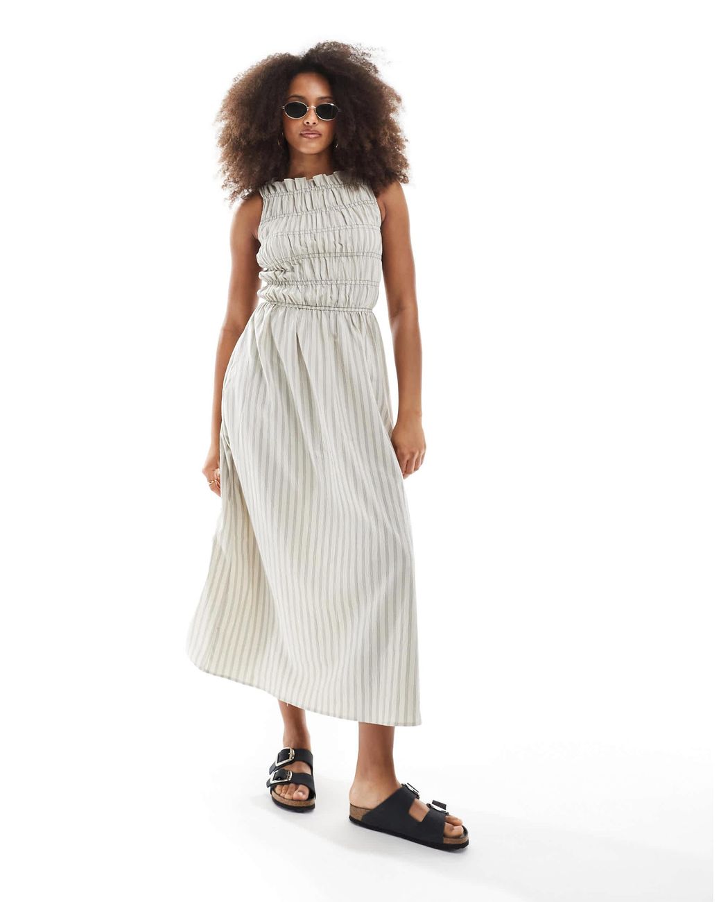 Daisy Street Shirred Midaxi Dress in White | Lyst