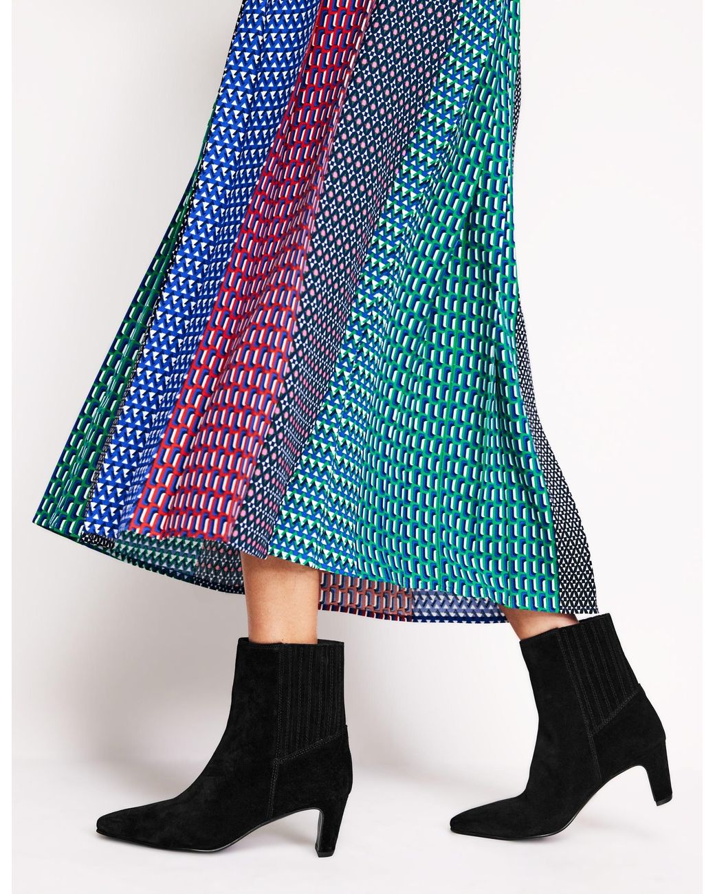 Boden Back Panel Heeled Ankle Boot in Black | Lyst