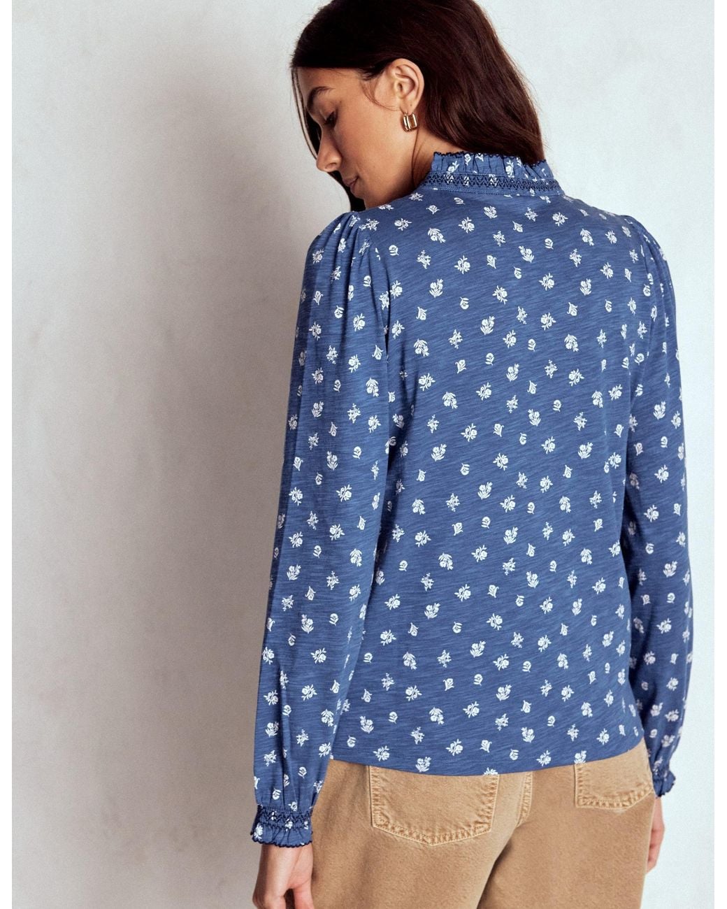 Boden Effie Smocked Detail Shirt True, Flower Press Small in Blue | Lyst