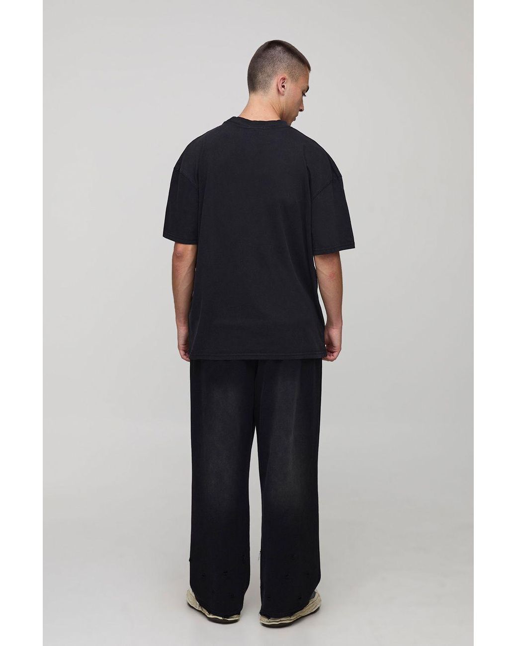 BoohooMAN Oversized Gothic Spider Over Seams Washed T-Shirt in Red for ...