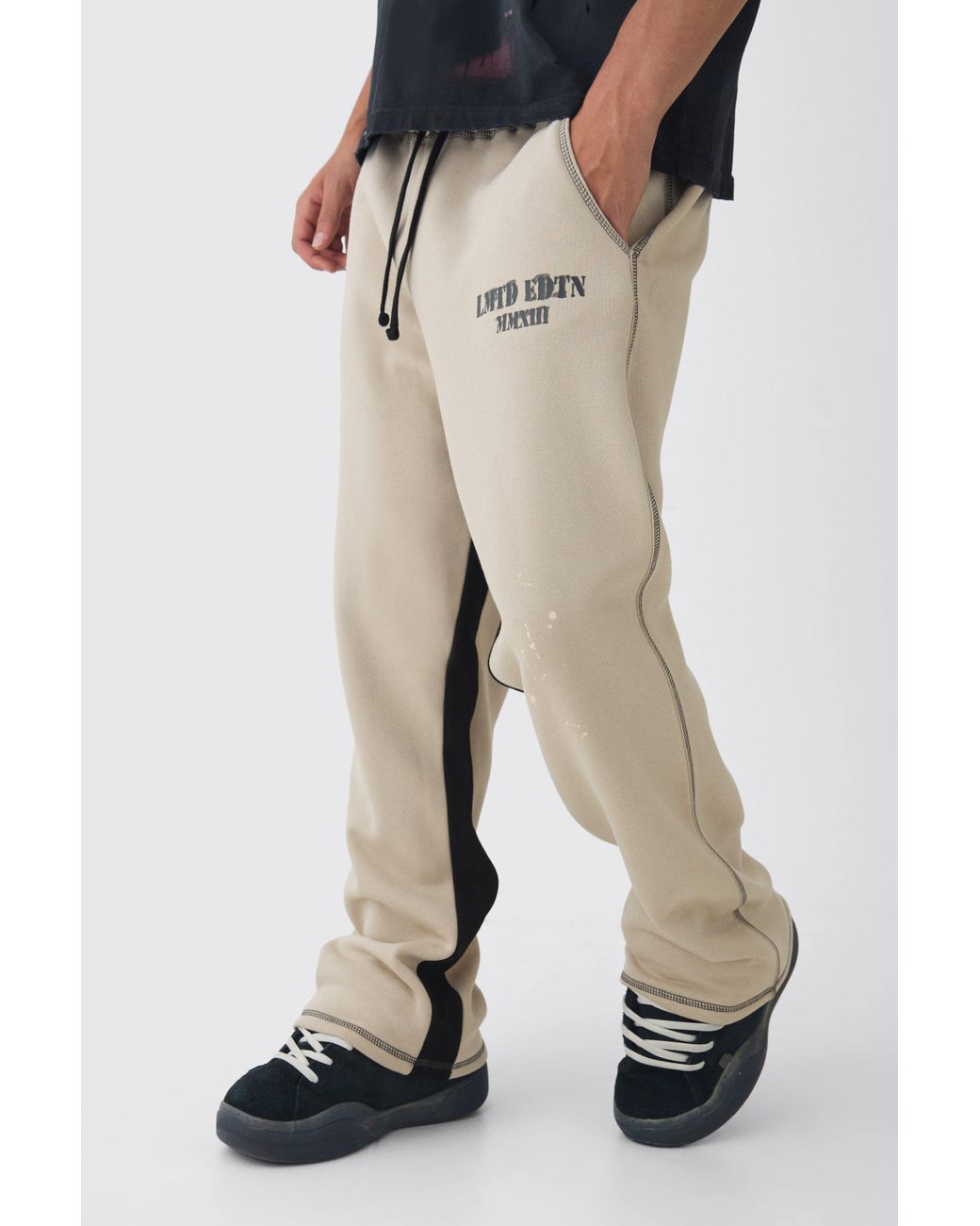 BoohooMAN Straight Leg Contrast Stitch Tonal Paint Splatter Sweatpants ...
