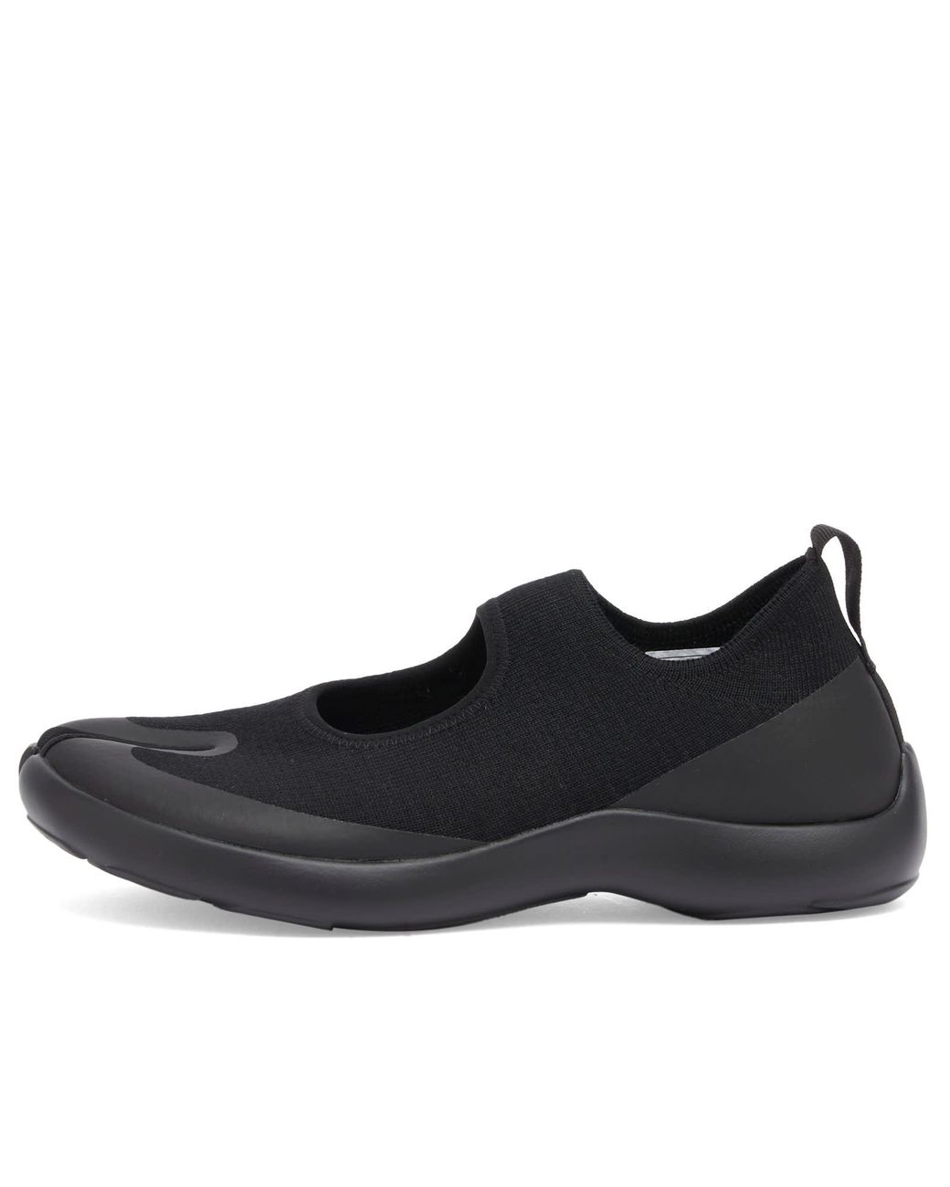 Tabi Footwear Tabi Flat Sneaker in Black | Lyst