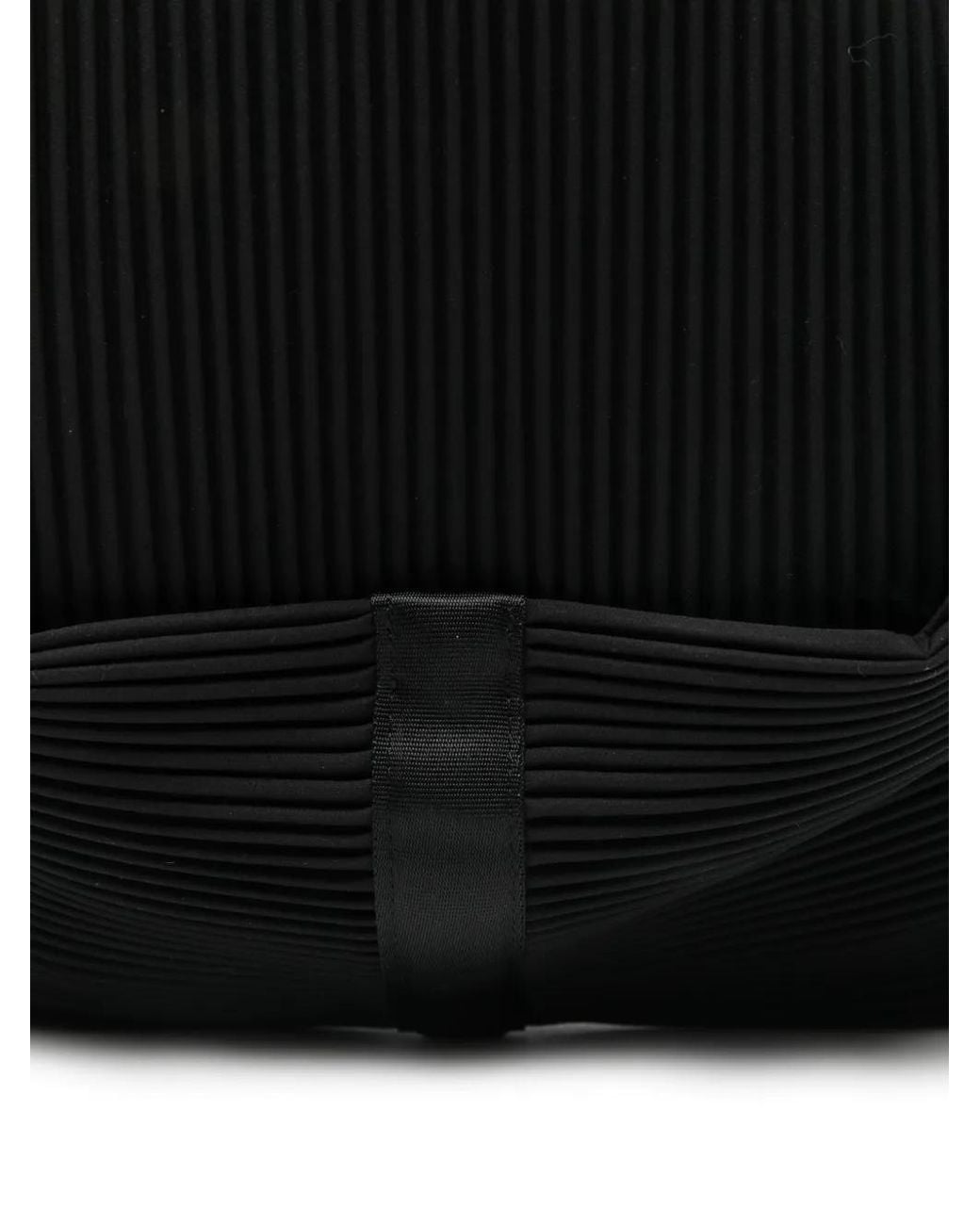 Homme Plissé Issey Miyake Pleated-Effect Backpack in Black for Men | Lyst