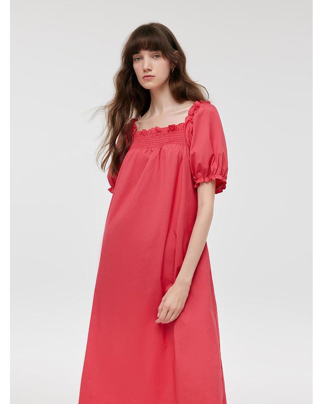 GOELIA Square Neck Puff Sleeves Midi Dress in Red | Lyst