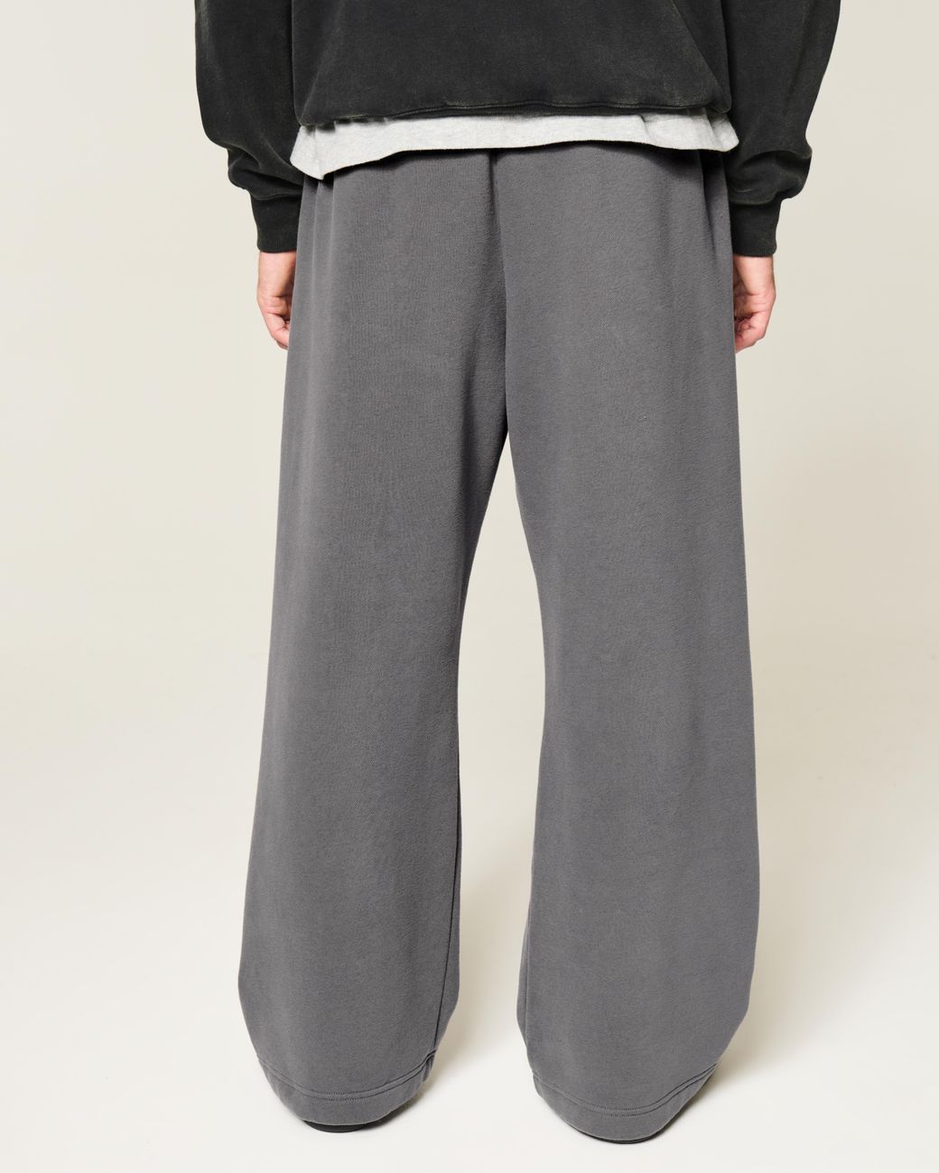 Hollister Dodge Viper Graphic Super Baggy Sweatpants in Grey for Men ...