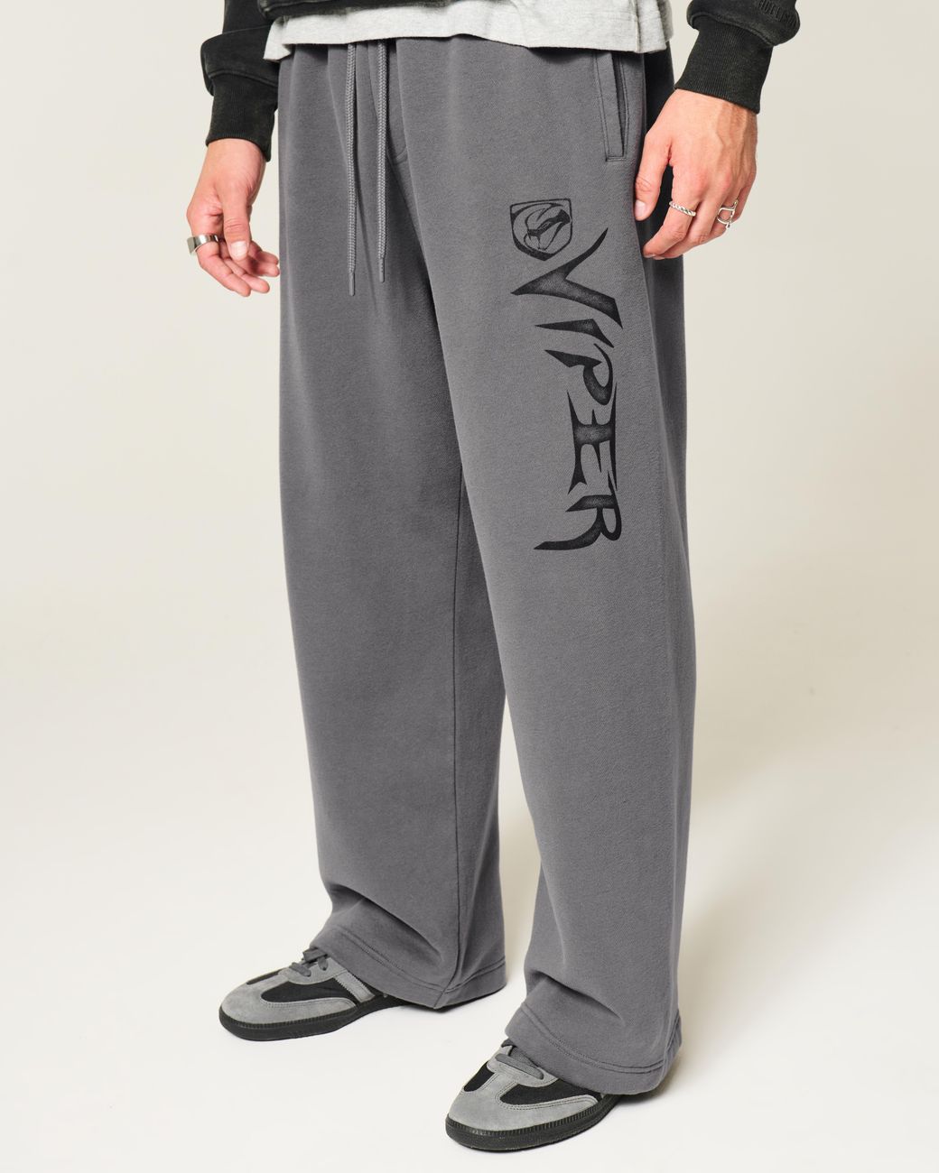 Hollister Dodge Viper Graphic Super Baggy Sweatpants in Grey for Men ...