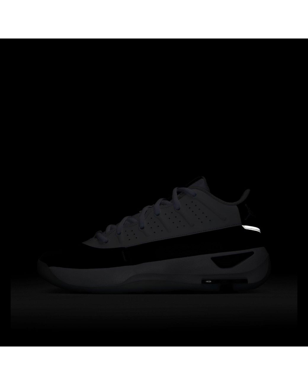 Nike Aj Max Aura 7 Shoes in White for Men | Lyst UK
