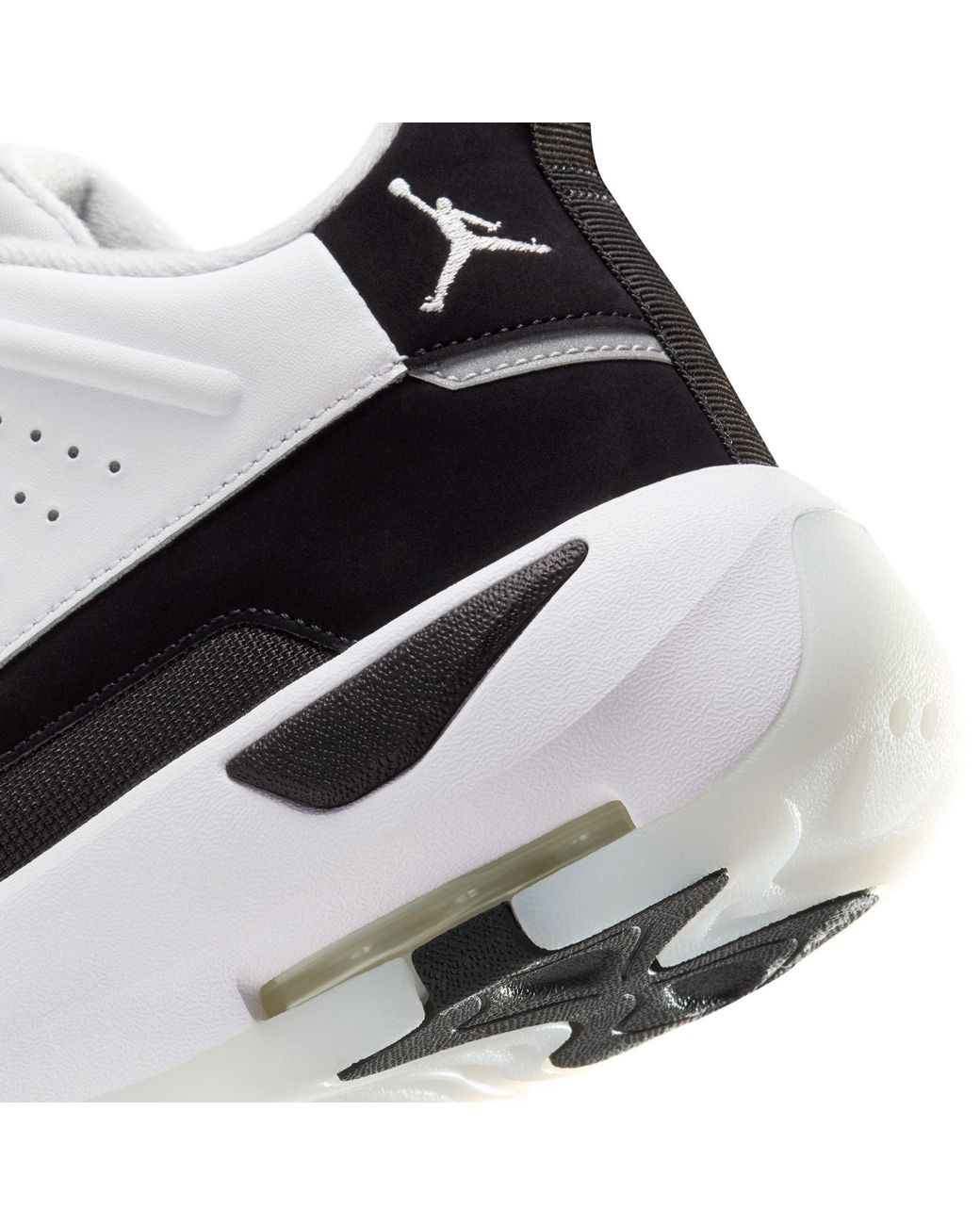 Nike Aj Max Aura 7 Shoes in White for Men | Lyst UK