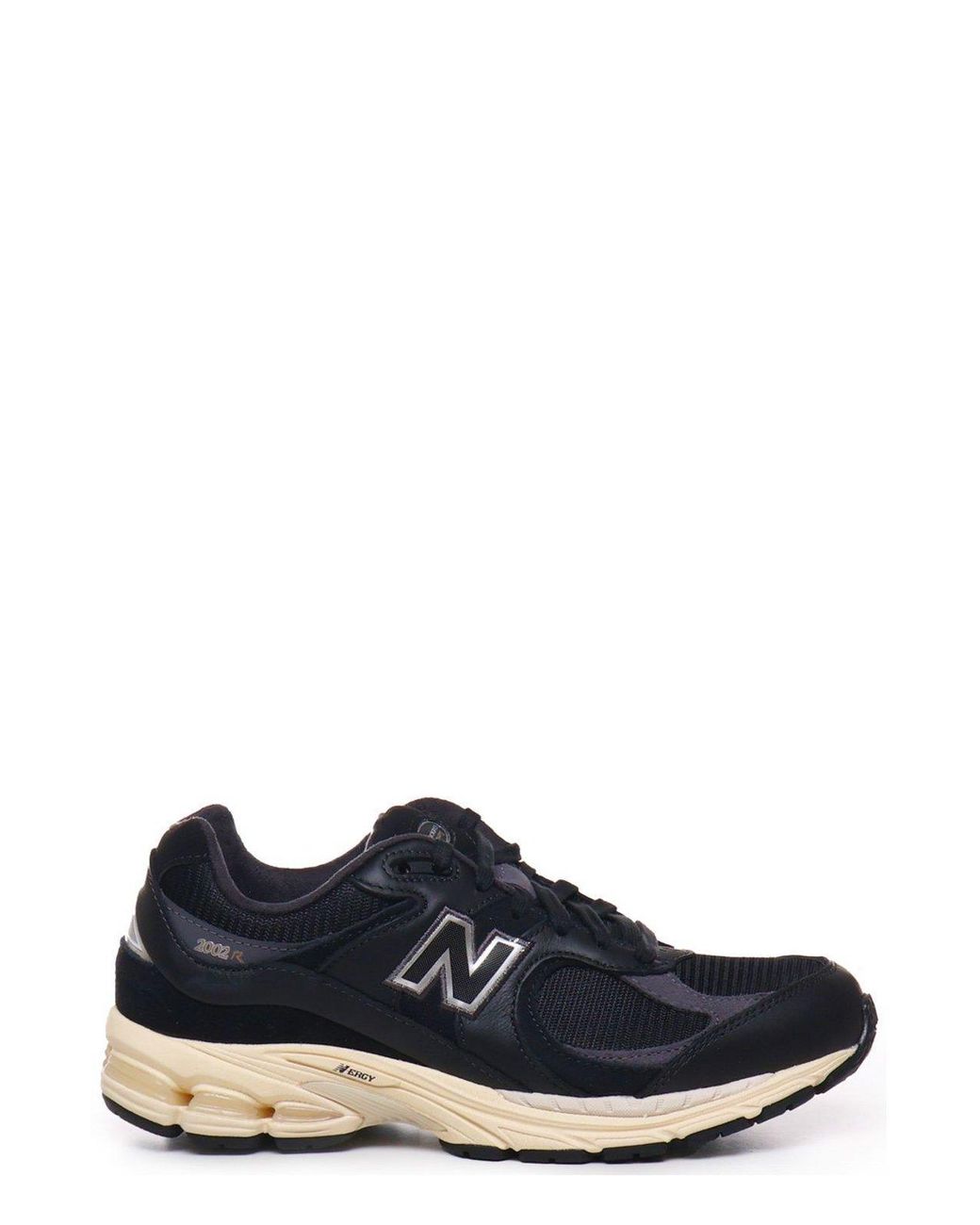 New Balance M2002R Logo Patch Sneakers in Blue for Men | Lyst