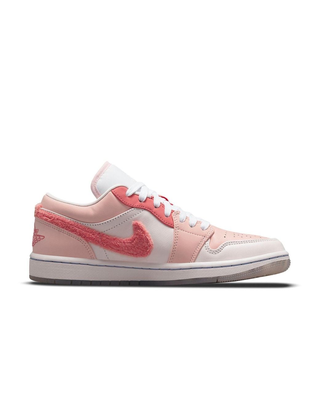 Nike (Wmns) 1 Low Se 'Mighty Swooshers' in Pink | Lyst