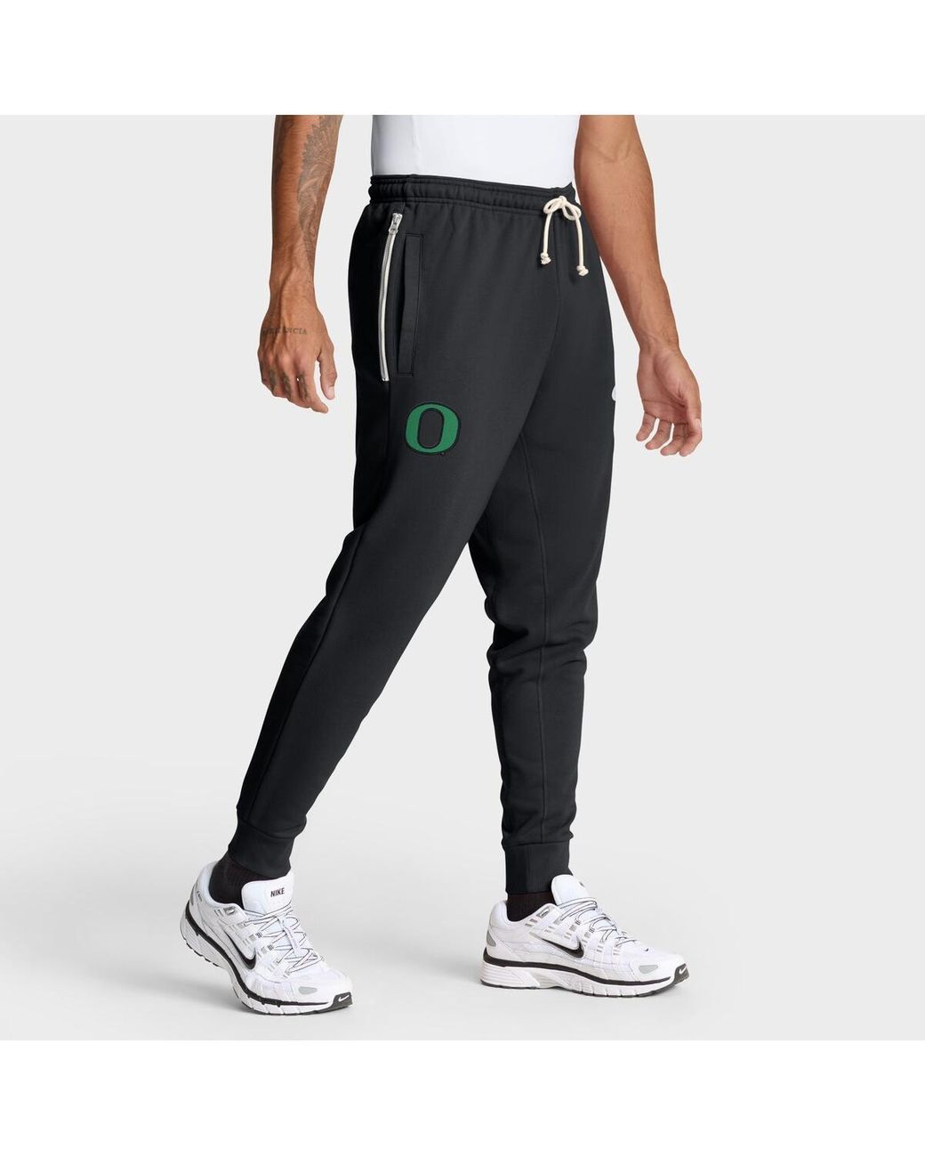 Nike Oregon Ducks 2025 Sideline Standard Issue Dri-fit Taper Pants in ...