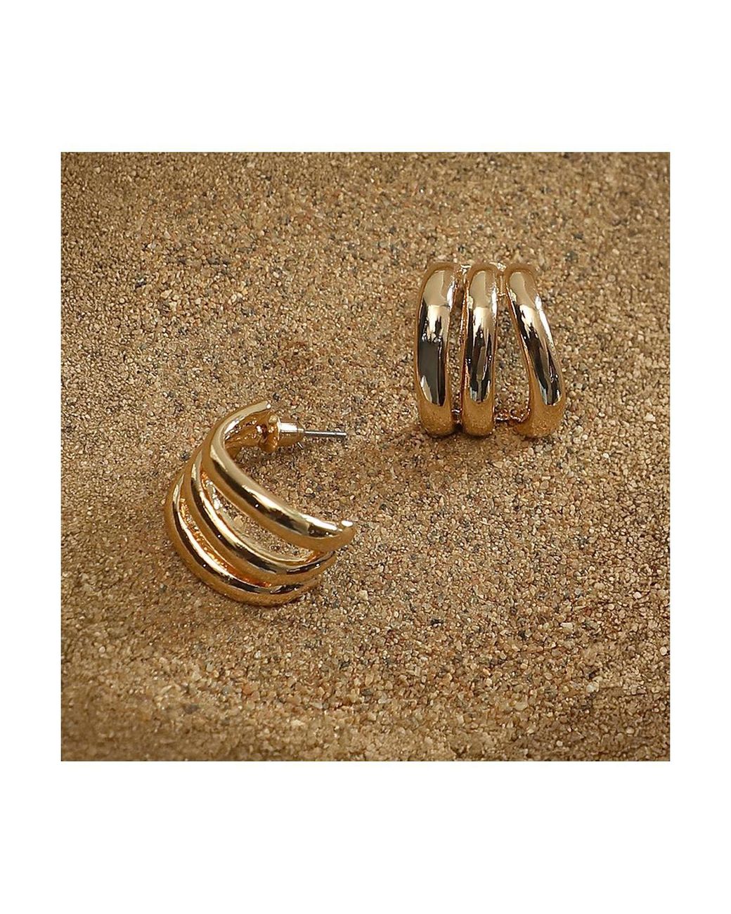 SOH The Triad-line Hoop Earrings in Metallic | Lyst