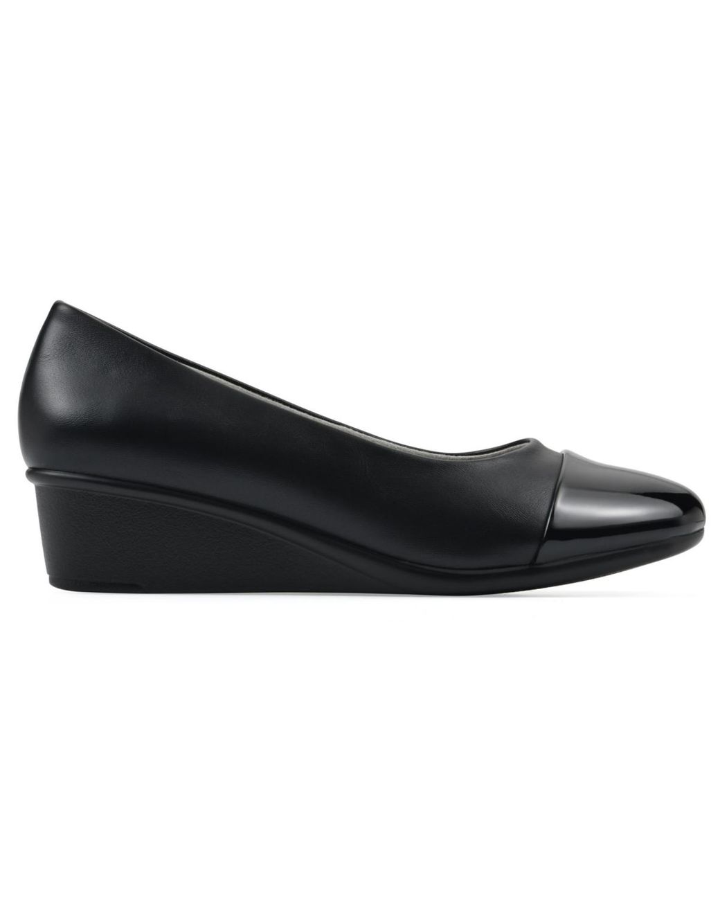 White Mountain Bolivia Cap Toe Wedge Pumps in Black | Lyst