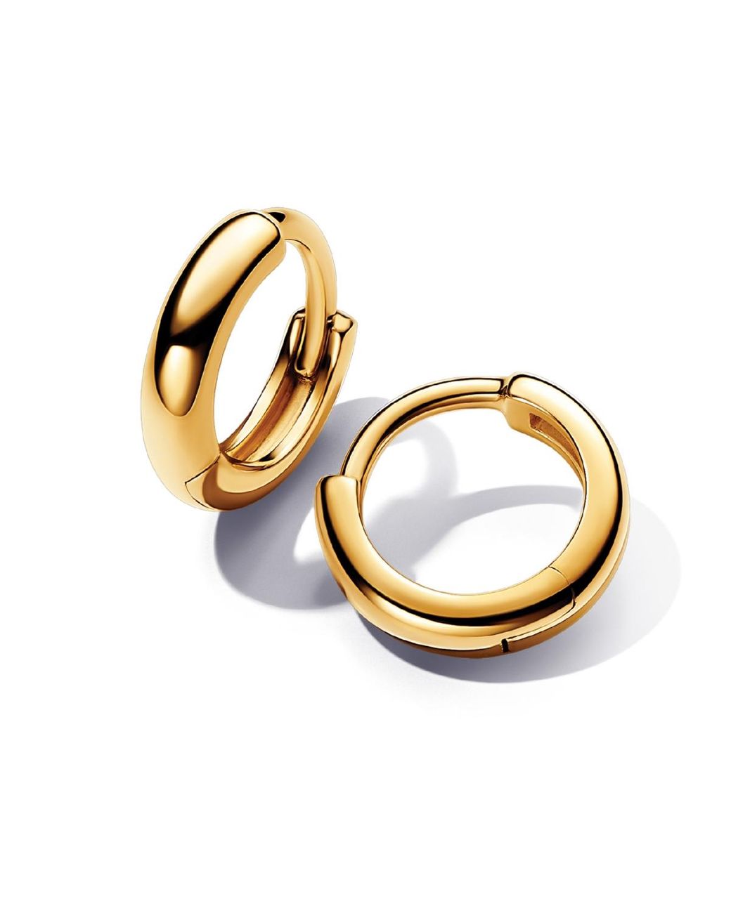 PANDORA 14k Gold-plated Round Huggie Hoop Earrings in Metallic | Lyst