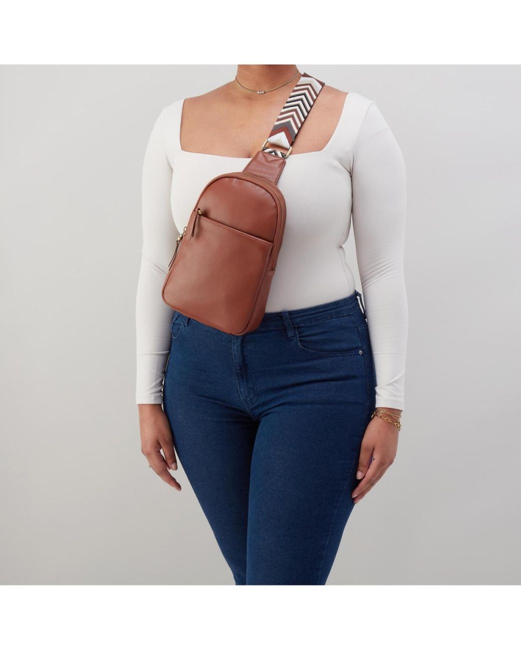 Hobo International Cass Sling in Brown | Lyst
