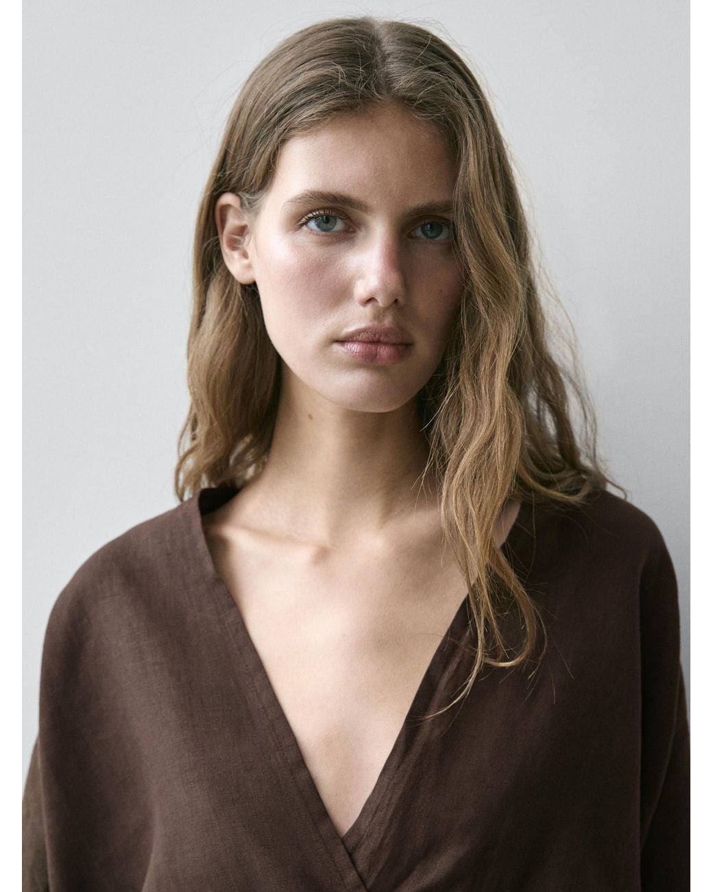 MASSIMO DUTTI Flowing Loose-Fitting Linen Wrap Blouse in Brown | Lyst