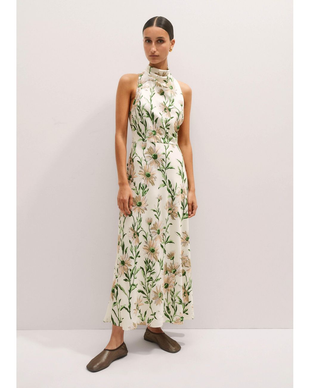 ME+EM Silk Growing Daisy Print Halterneck Maxi Dress in Natural | Lyst UK