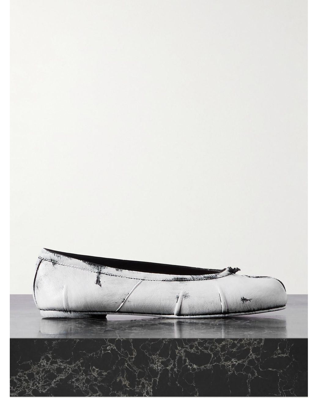 Maison Margiela Tabi Split-Toe Painted Leather Ballet Flats in White | Lyst