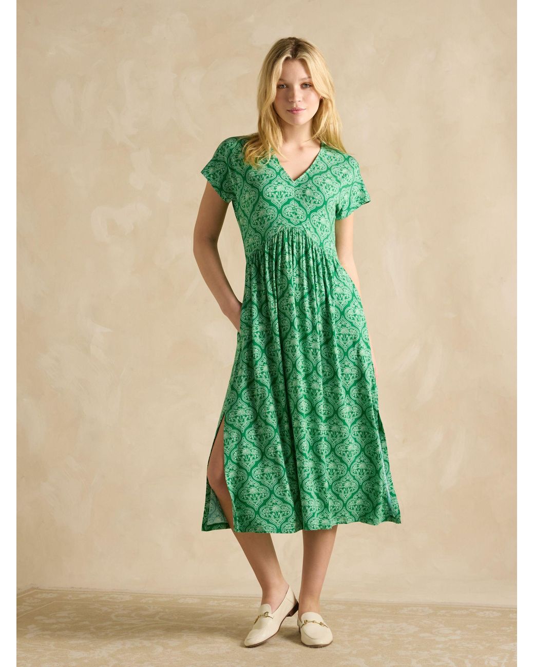 Joules Nia V-Neck Dress in Green | Lyst