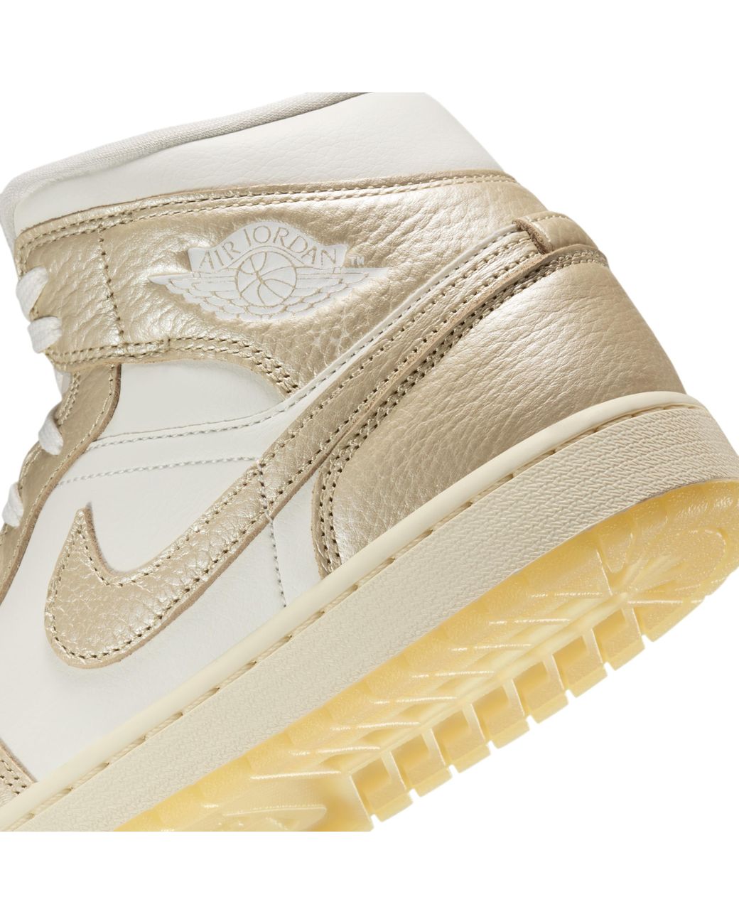 Nike Air 1 Mid Se Shoes in Natural | Lyst