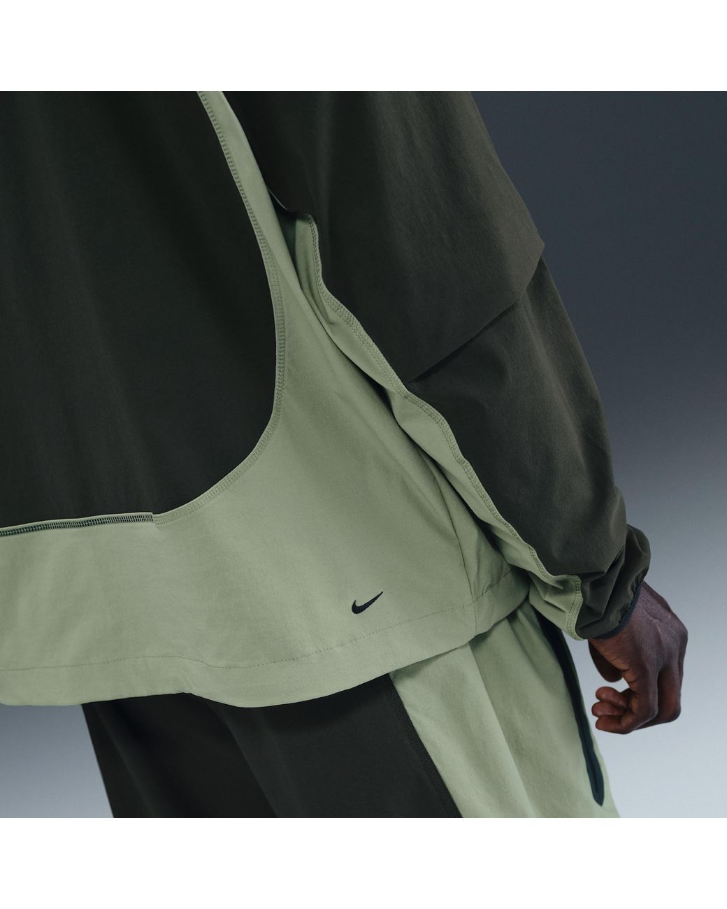 Nike Tech Dri-Fit Woven Colour-Block Windrunner Loose Jacket in Blue ...