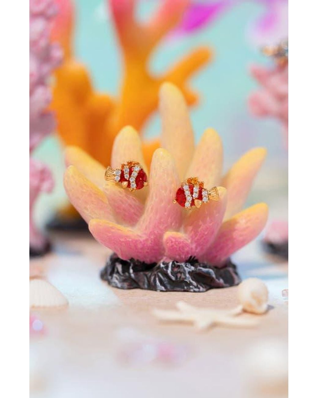 Girls Crew X Disney Pixar Finding Nemo Stud Earrings in Orange | Lyst