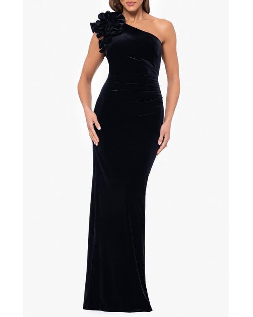 Xscape Evenings One-Shoulder Ruffle Stretch Velvet Gown in Black | Lyst