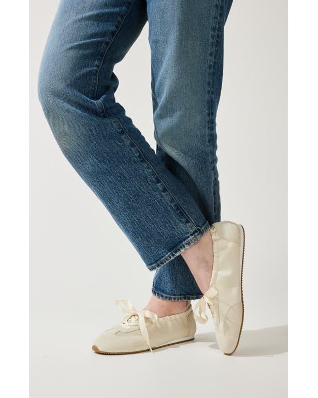 Yosi Samra Ava Sneaker in Natural | Lyst