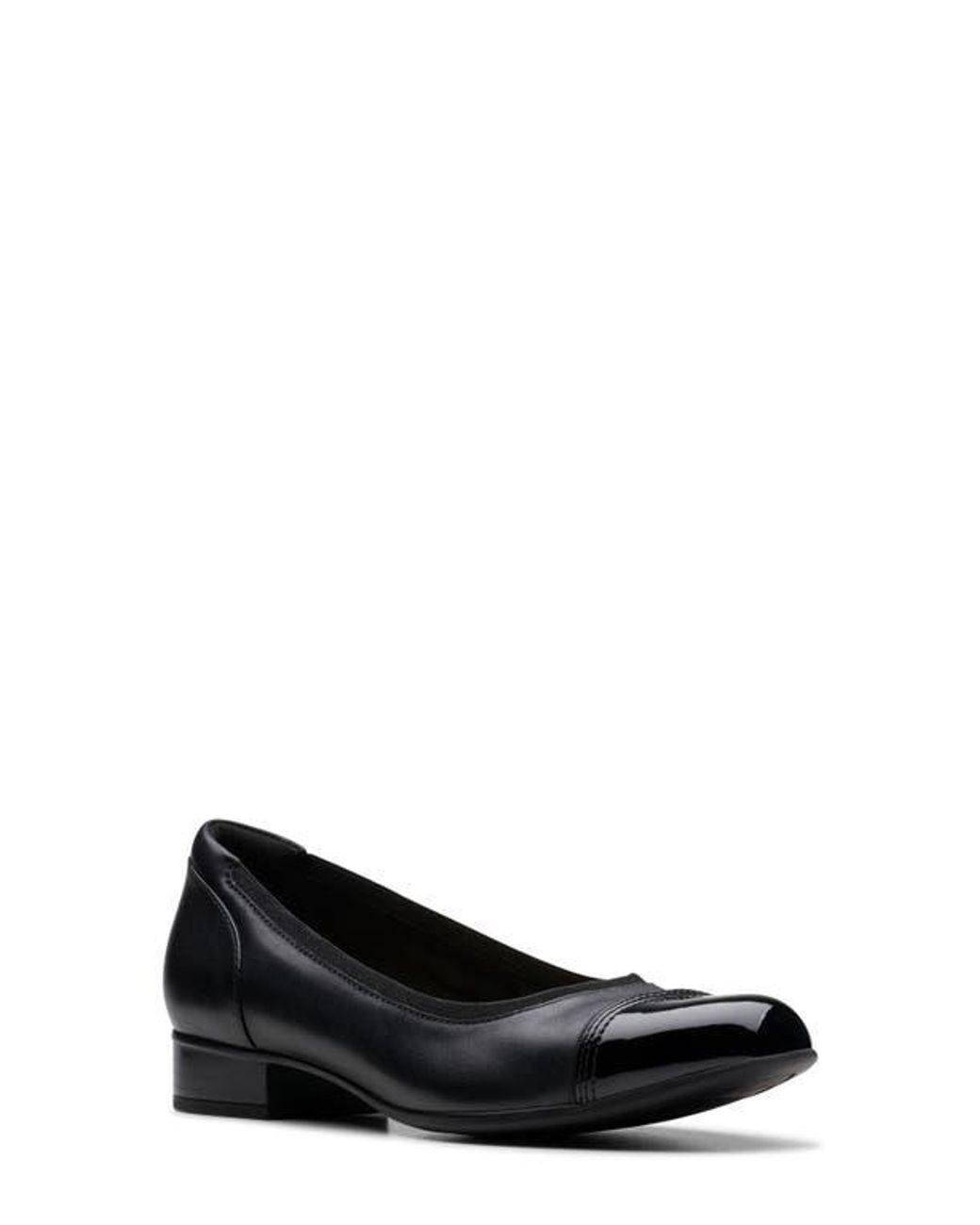 Clarks Krystine May Cap Toe Pump in Black | Lyst