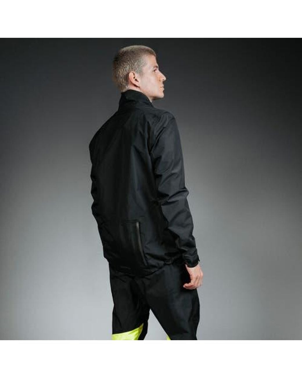 Gore Wear Glidewheel Gore-Tex Jacket in Black for Men | Lyst