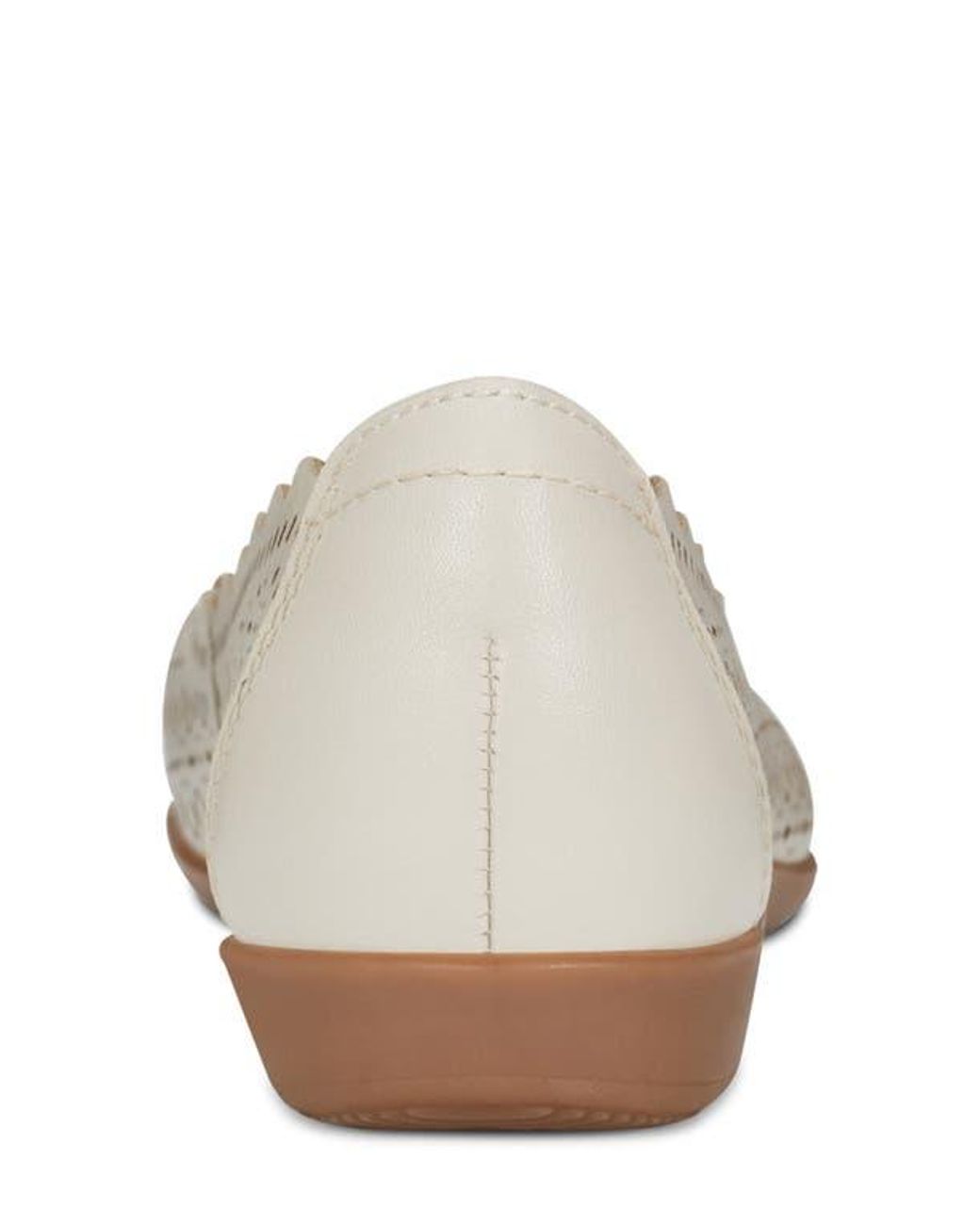 Earth Bria Flat in White | Lyst