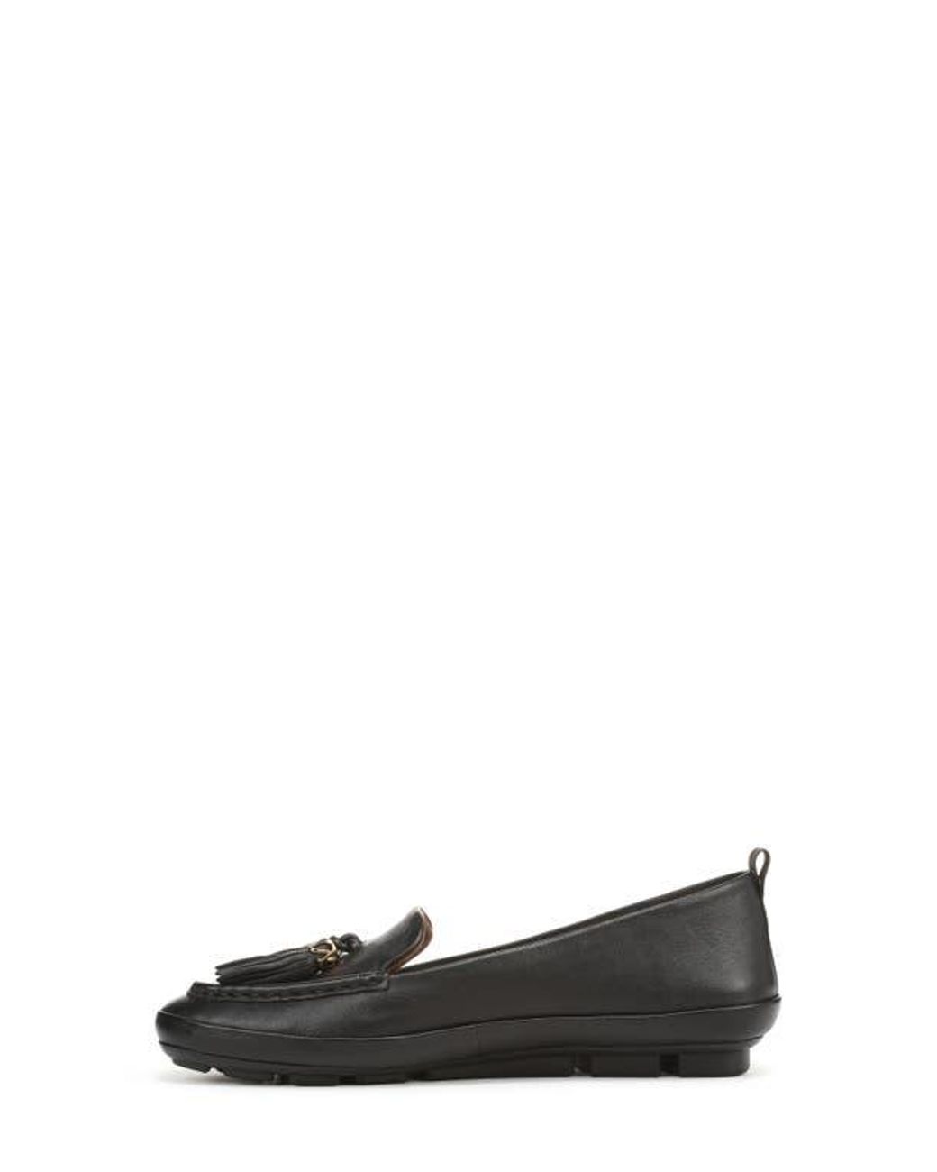 Naturalizer Betsy Tassel Moc Toe Loafer in Black | Lyst