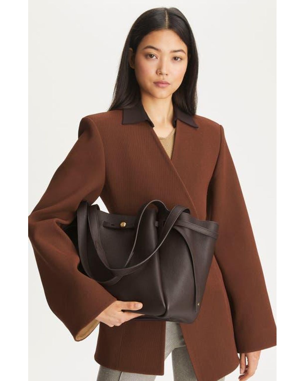 Tory Burch Romy Leather Tote in Black | Lyst