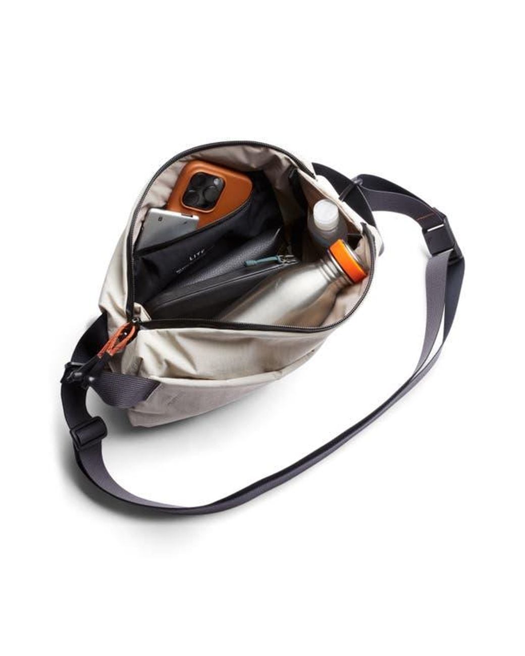 Bellroy The Lite Sling Bag in White | Lyst