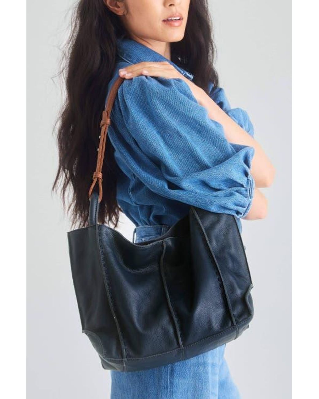 The Sak Los Feliz Medium Tote Leather Bag in Blue | Lyst
