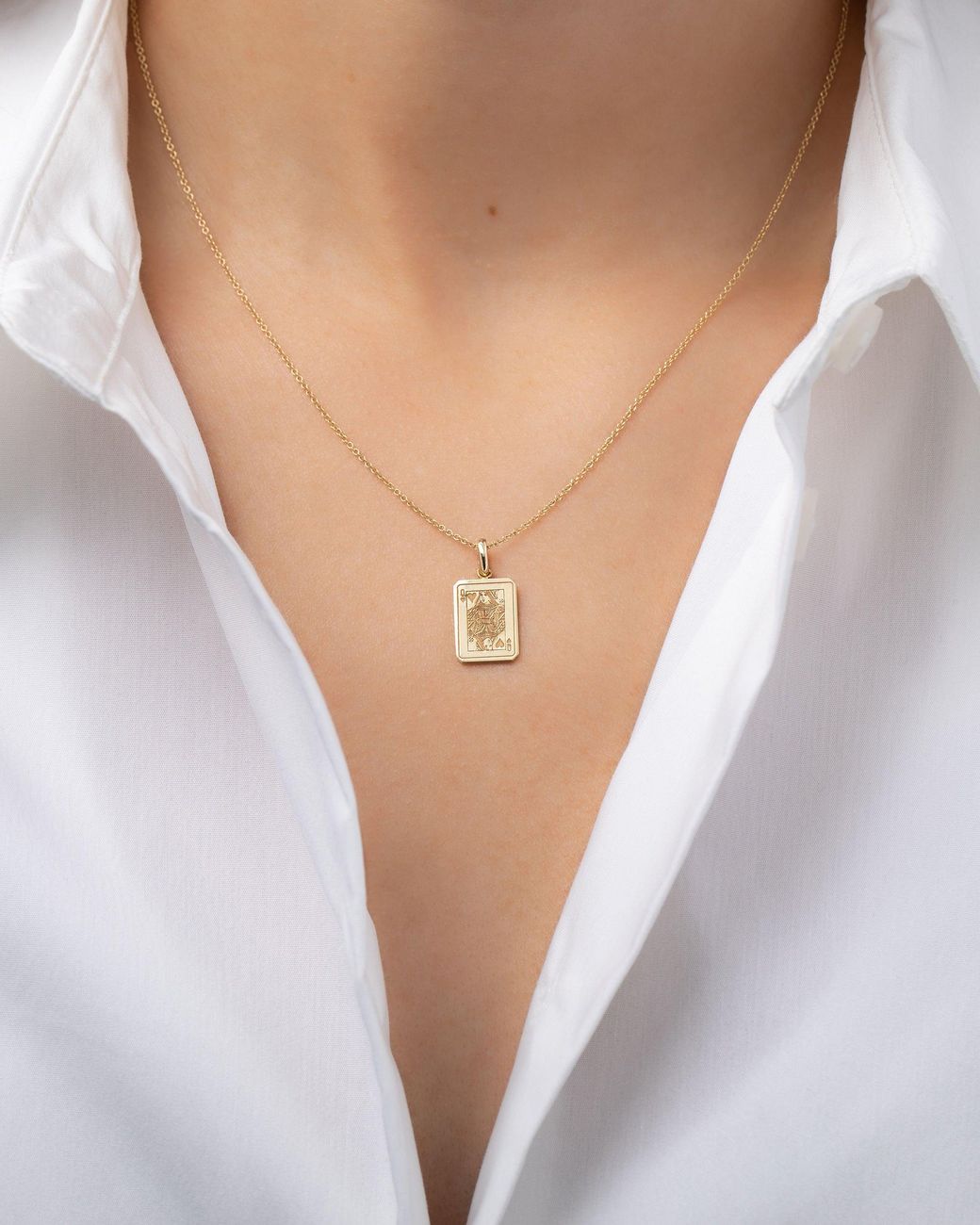 Zoe Lev Queen Of Hearts 14K Pendant Necklace in Metallic | Lyst
