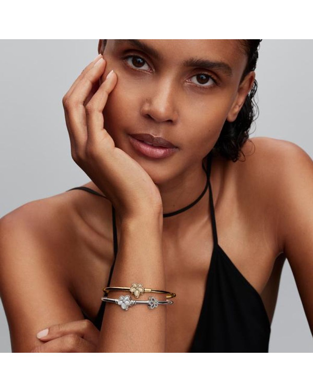 PANDORA Pavé Flower Bangle in Metallic | Lyst UK