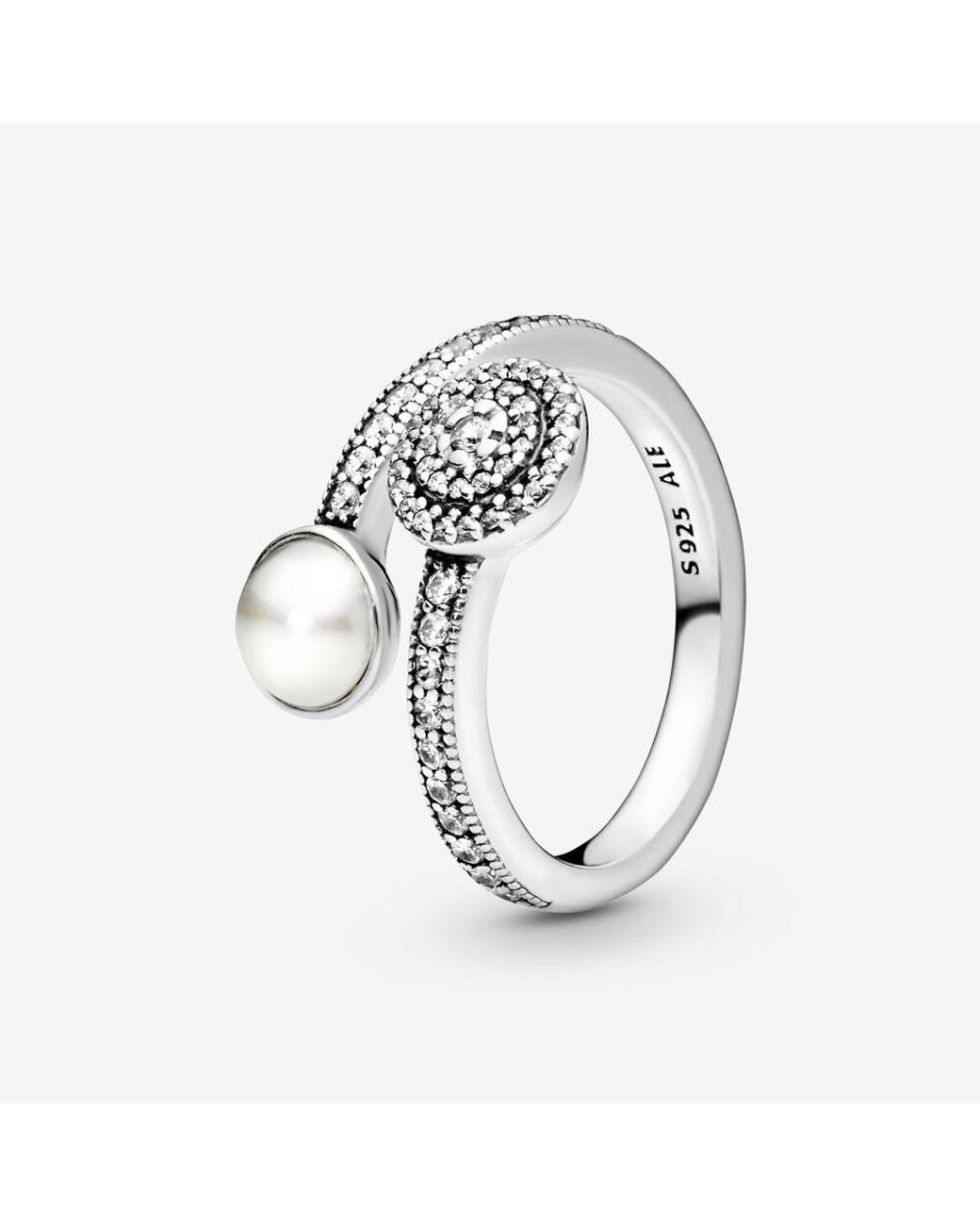 PANDORA Silver Cz & Crystal Luminous Glow Ring in Metallic | Lyst UK