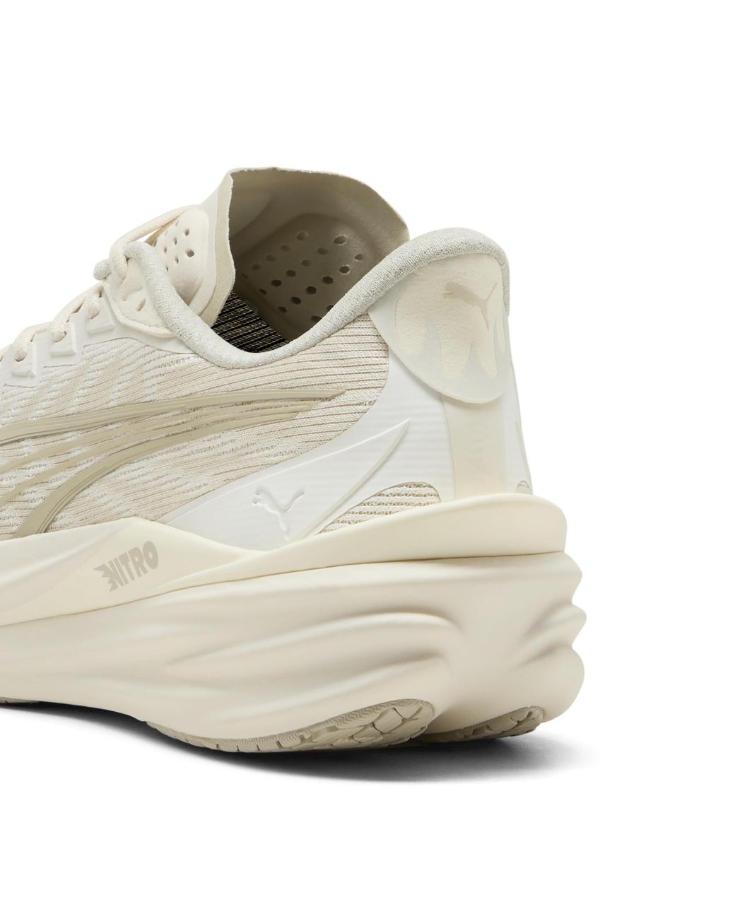 PUMA Deviate Nitroâ 4 Road Running Shoes in White for Men | Lyst