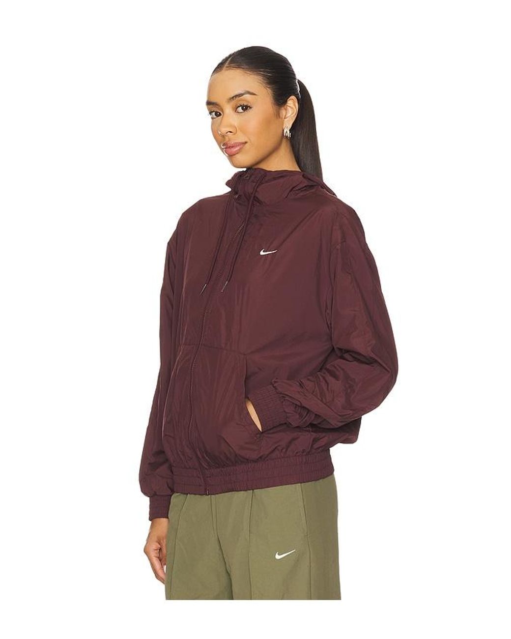 Nike Loose Essential Woven Uv Hooded Jacket in Red | Lyst